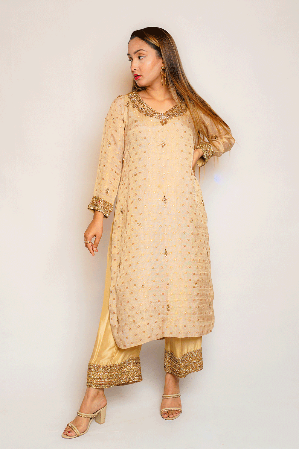 Luxury Zarrin Kundan Embellished Formal Outfit for Women – Sillhouete